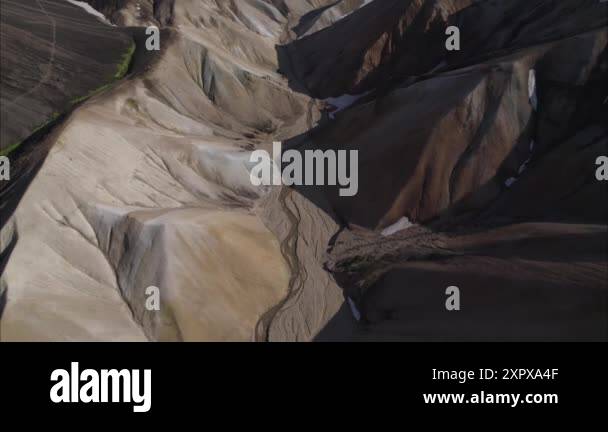 Curvy shadow Stock Videos & Footage - HD and 4K Video Clips - Alamy