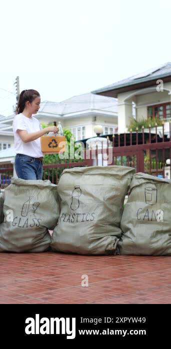 Logo for card recycling Stock Videos & Footage - HD and 4K Video Clips ...