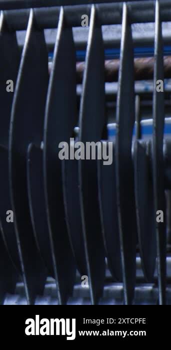 Metal capacitor Stock Videos & Footage - HD and 4K Video Clips - Alamy