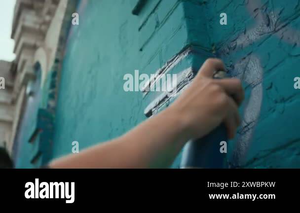 Turquoise outline Stock Videos & Footage - HD and 4K Video Clips - Alamy