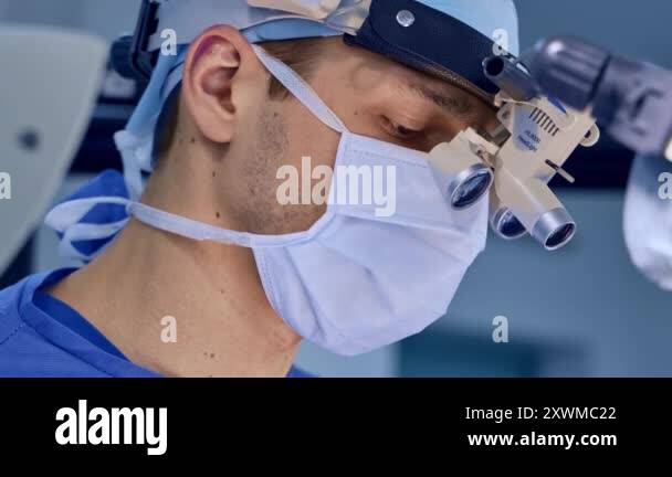 Neurosurgeon working Stock Videos & Footage - HD and 4K Video Clips - Alamy