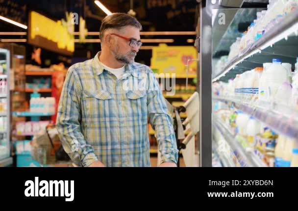 50s housewife man Stock Videos & Footage - HD and 4K Video Clips - Alamy