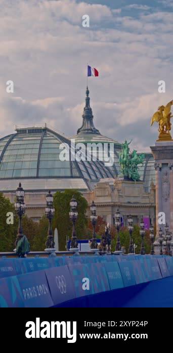 Paris city symbol symbols Stock Videos & Footage - HD and 4K Video ...