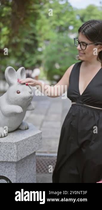 Okazaki jinja shrine Stock Videos & Footage - HD and 4K Video Clips - Alamy
