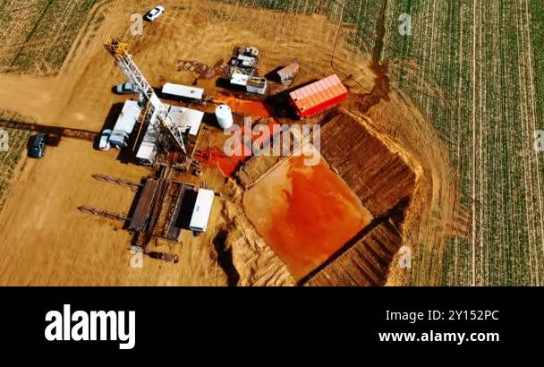 Orange oil rig Stock Videos & Footage - HD and 4K Video Clips - Alamy