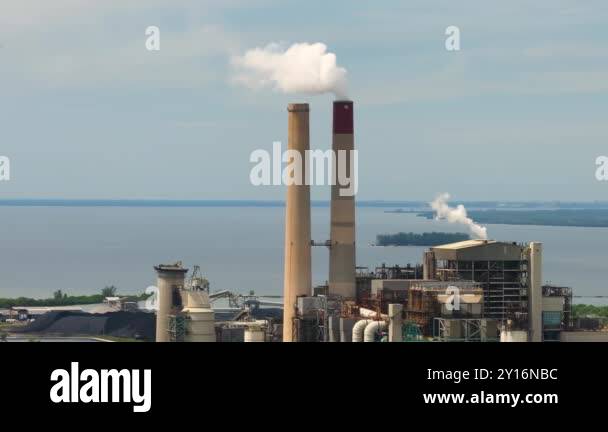 Electric energy production from fossil fuel. Big Bend Power Station in ...