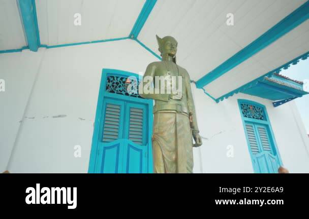 Statue historical figure stands Stock Videos & Footage - HD and 4K ...