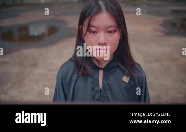 Striking eye stands Stock Videos & Footage - HD and 4K Video Clips - Alamy