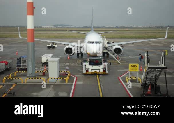 Airplane departing, Baggage system, Aircraft cleared. On tarmac ...