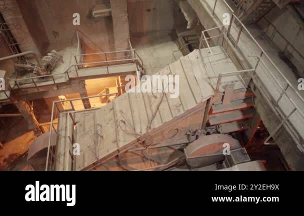 Dusty platform Stock Videos & Footage - HD and 4K Video Clips - Alamy