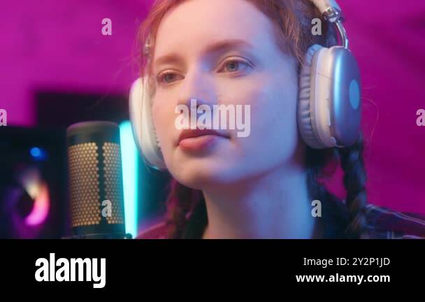 Influencer programmer Stock Videos & Footage - HD and 4K Video Clips ...