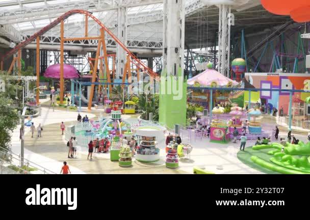 Nickelodeon slime Stock Videos & Footage - HD and 4K Video Clips - Alamy