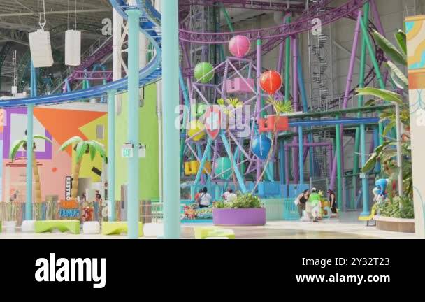 Nickelodeon Universe amusement park at the American Dreams mall ...