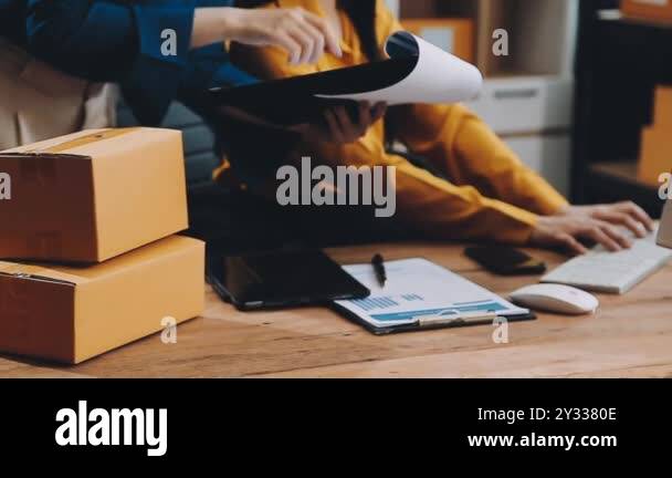 Computer delivery box Stock Videos & Footage - HD and 4K Video Clips ...