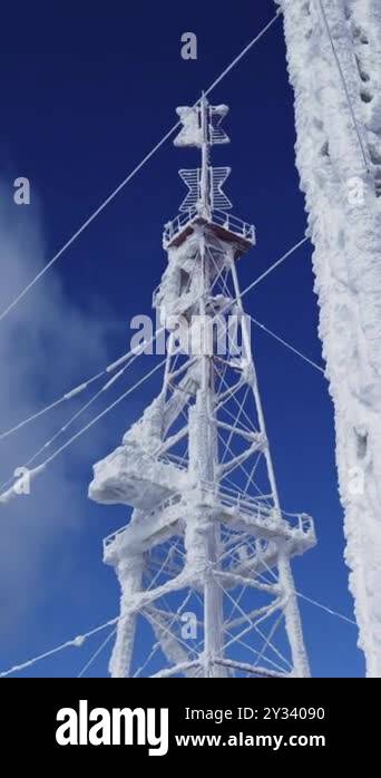 Frozen power lines Stock Videos & Footage - HD and 4K Video Clips - Alamy