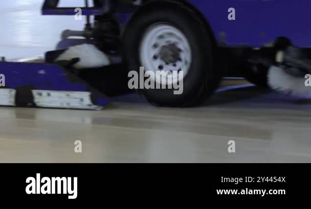 Ice combine Stock Videos & Footage - HD and 4K Video Clips - Alamy