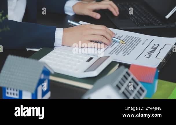 Signing table Stock Videos & Footage - HD and 4K Video Clips - Alamy