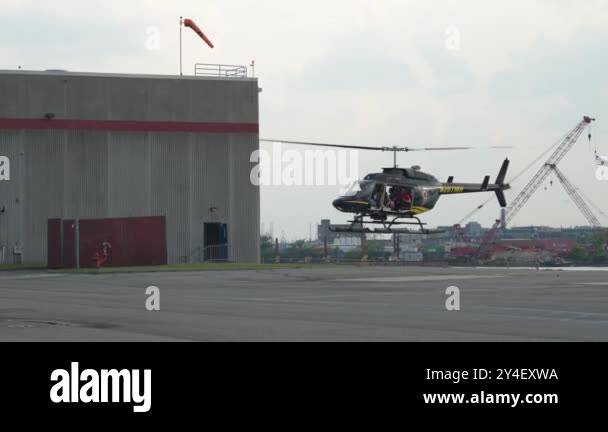 Ground control approach Stock Videos & Footage - HD and 4K Video Clips ...