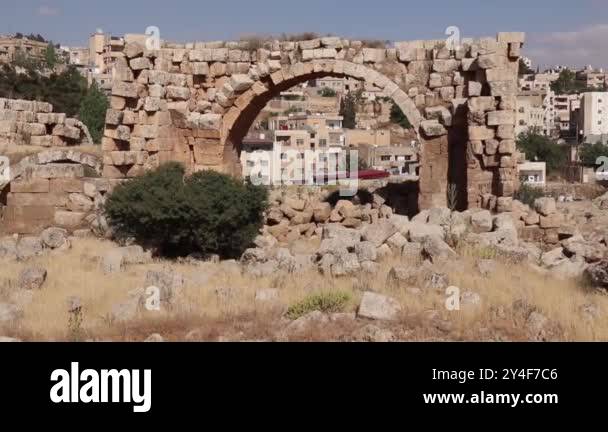 Roman bucket Stock Videos & Footage - HD and 4K Video Clips - Alamy