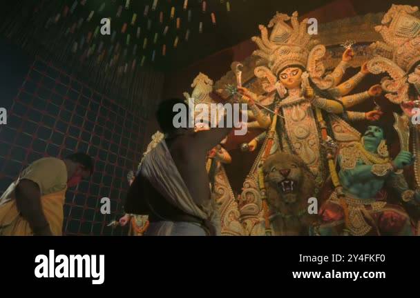 Howrah, West Bengal, India - 3rd October, 2022 : Hindu Priests ...