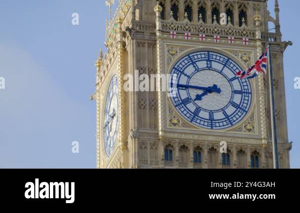 Discover the majestic Big Ben, the famed clock tower located in ...