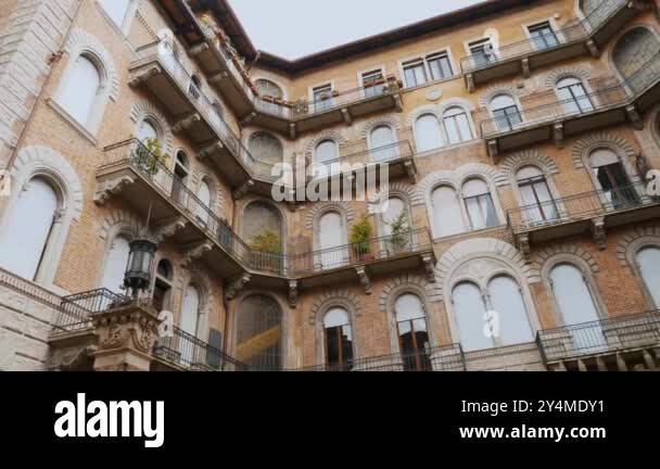 Aging building Stock Videos & Footage - HD and 4K Video Clips - Alamy