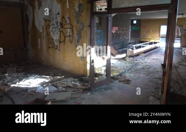Broken lockers Stock Videos & Footage - HD and 4K Video Clips - Alamy