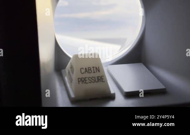 Pressure cabin Stock Videos & Footage - HD and 4K Video Clips - Alamy