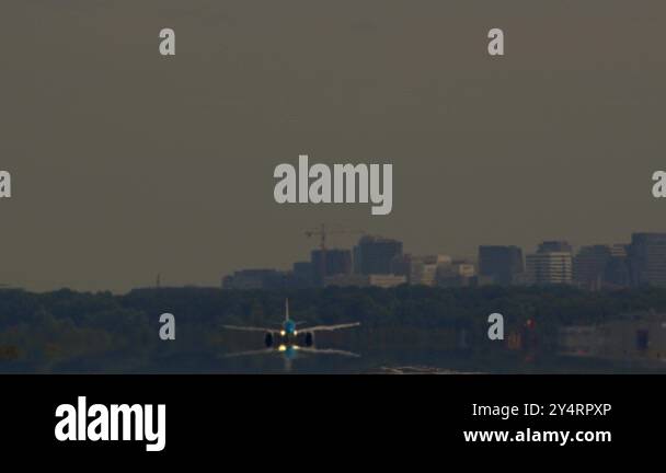 Commercial plane skyline Stock Videos & Footage - HD and 4K Video Clips ...