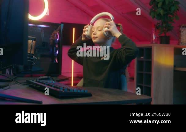 Caucasian little teen girl daughter child kid streamer gamer influencer ...