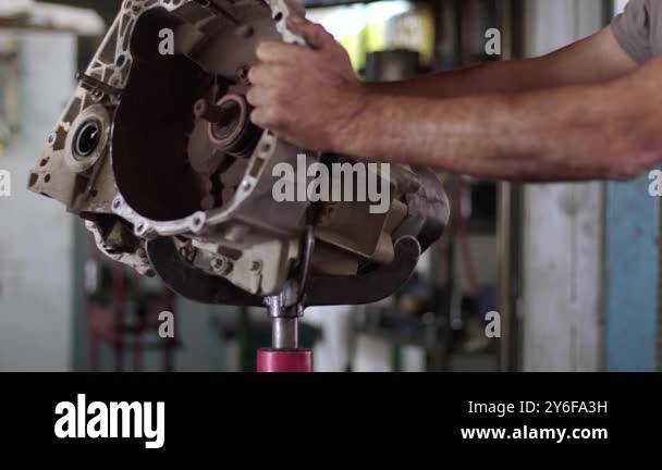 Old gearbox Stock Videos & Footage - HD and 4K Video Clips - Alamy