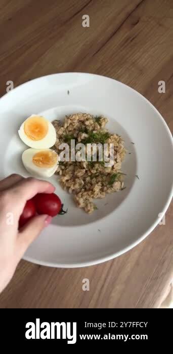 Balanced egg Stock Videos & Footage - HD and 4K Video Clips - Alamy