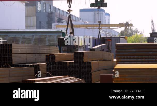 Gantry loading Stock Videos & Footage - HD and 4K Video Clips - Alamy