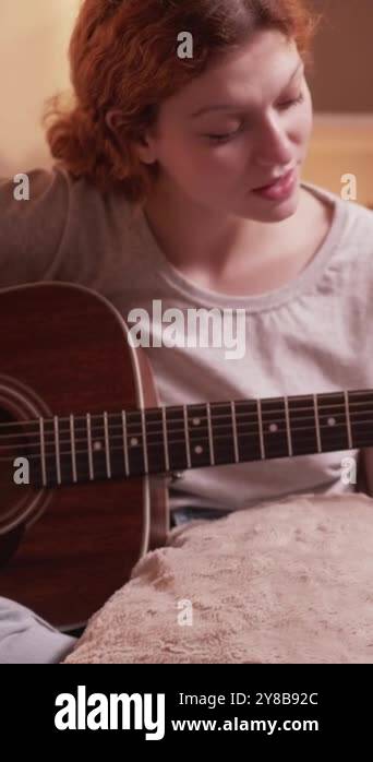 Teaching vertical Stock Videos & Footage - HD and 4K Video Clips - Alamy