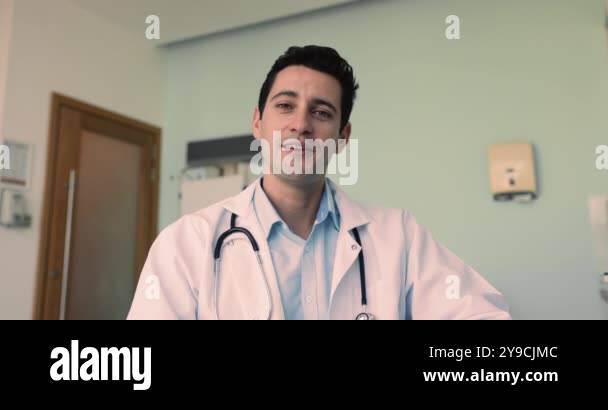 Explaining explain Stock Videos & Footage - HD and 4K Video Clips - Alamy