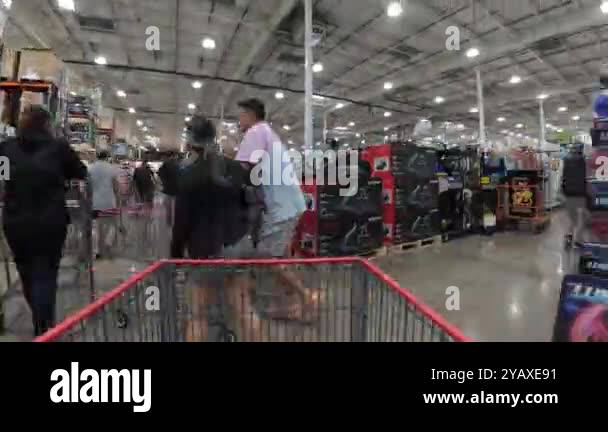Costco store interior Stock Videos & Footage - HD and 4K Video Clips - Alamy