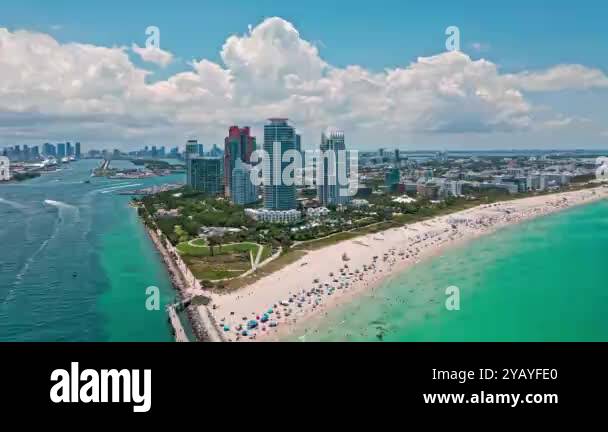 Miami Skyline. Miami city skyline panorama with skyscrapers. Miami ...