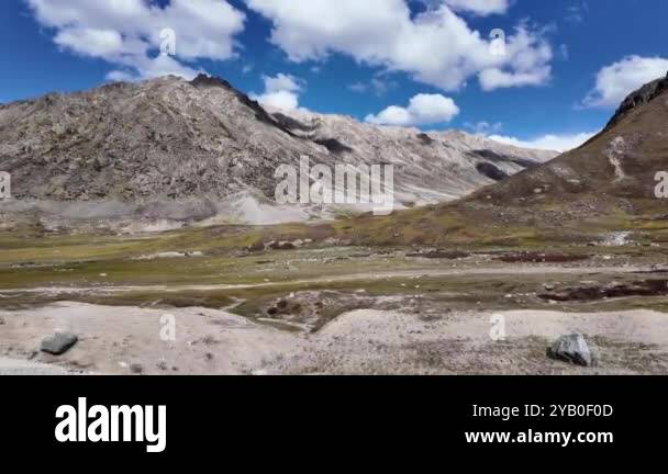 4K Mountain Landscape Side View of Green Mountain Landscape ...
