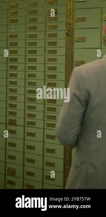 Modern bank vault Stock Videos & Footage - HD and 4K Video Clips - Alamy