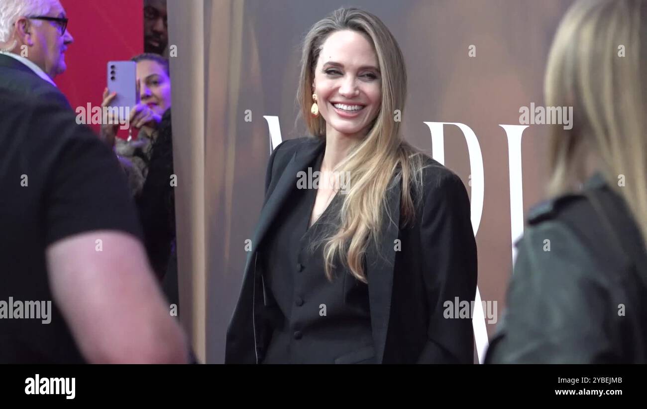 Angelina jolie red carpet Stock Videos & Footage - HD and 4K Video ...