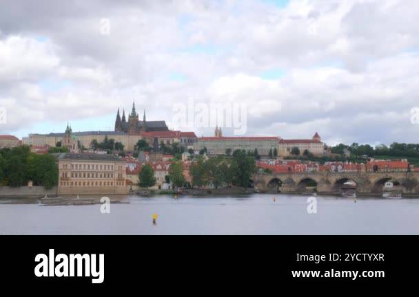 Praga panorama Stock Videos & Footage - HD and 4K Video Clips - Alamy
