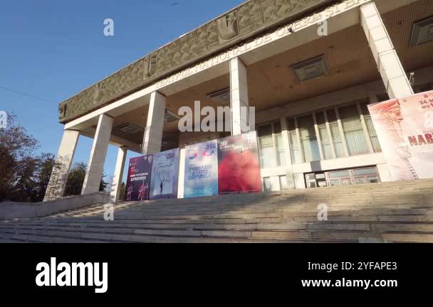 Realism in theatre Stock Videos & Footage - HD and 4K Video Clips - Alamy