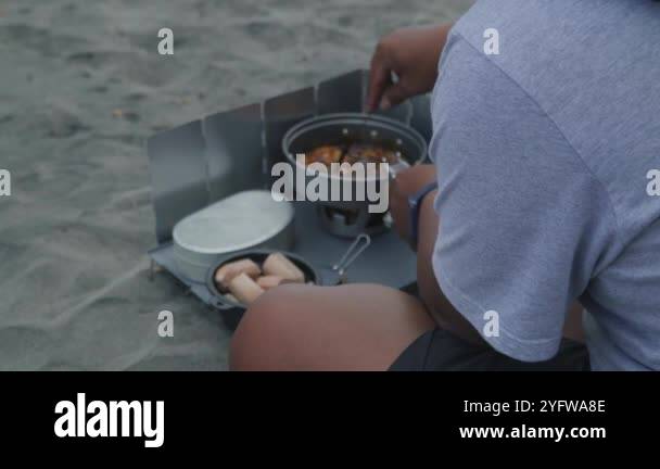 The Bushcraft concept is to cook and eat in nature with simple tools ...