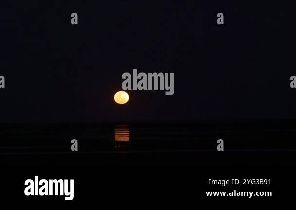 Timelapse footage of full moon night natural background. .nighttime ...