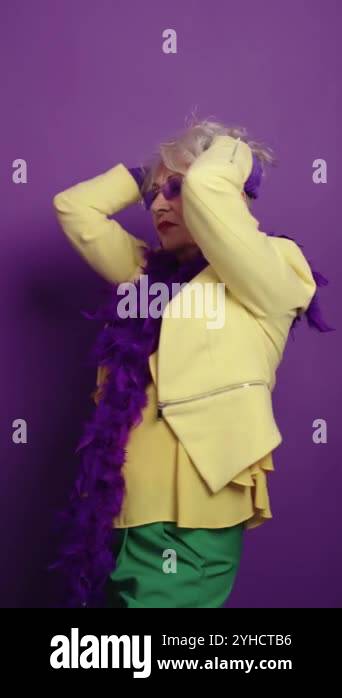 Lively poses Stock Videos & Footage - HD and 4K Video Clips - Alamy