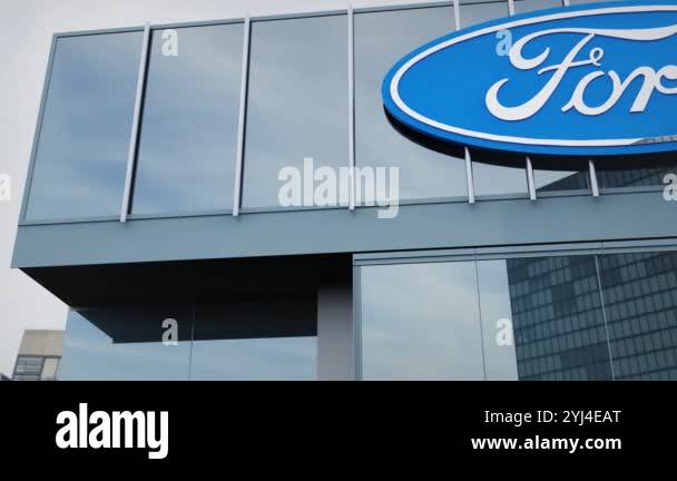 Logo ford Stock Videos & Footage - HD and 4K Video Clips - Alamy