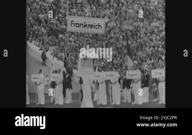 BERLIN - 1936 - Some teams choose not to salute Hitler's box during the ...