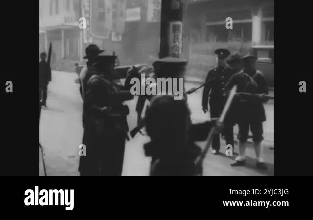 SHANGHAI - 1932 - Artillerymen are conscripted for China's 19th Route ...