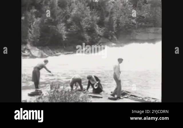 Henry Ford goes camping with Thomas Edison and President Warren Harding ...