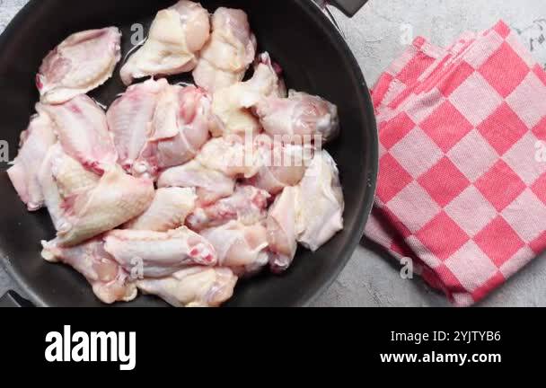 Checkered wings Stock Videos & Footage - HD and 4K Video Clips - Alamy